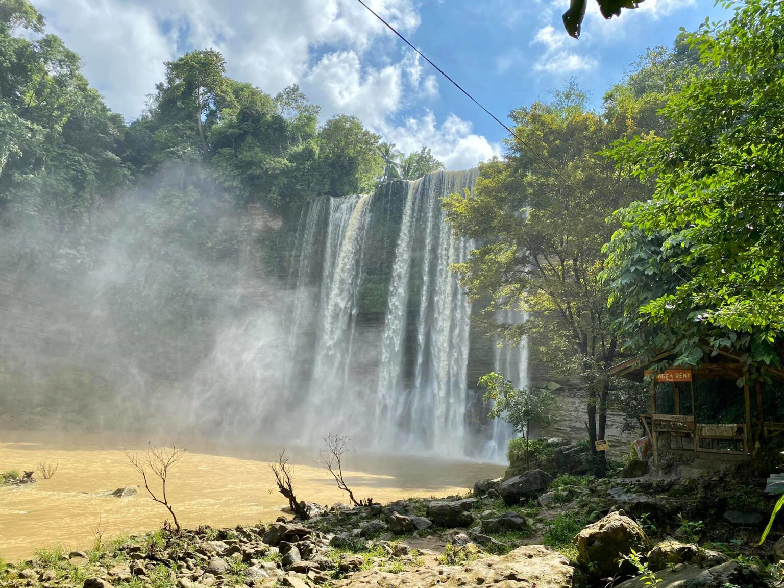 Witness the jaw-dropping scenery at Niludan Falls in Bayawan