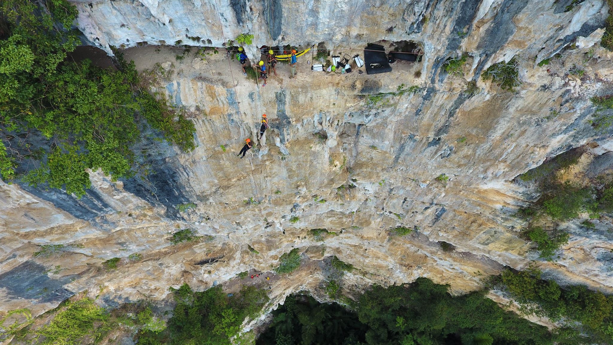 Extreme Cliff-Camping: 500-ft high Vertical Bivouac in Bukidnon - VisMin.ph