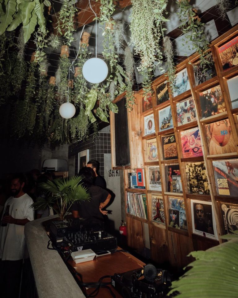 Andi Eigenmann opens New Bar in Siargao with Philmar Alipayo