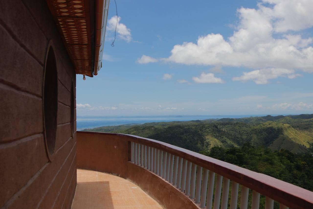 Witness a Replica of Noah’s Ark at Hilltop Ark in Maasin City, Southern ...