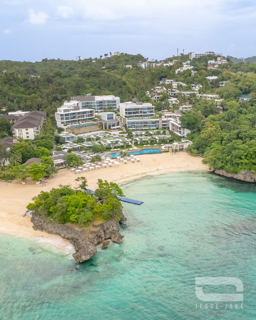 LIST: 5 Beautiful Beachfront Resorts in Boracay with the Finest Beaches