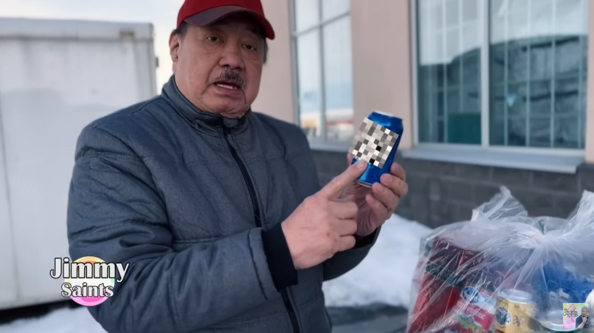 Jimmy Santos earns money in Canada just by selling recyclables