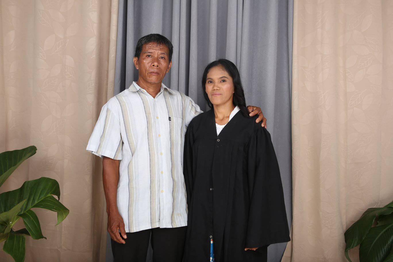 The Journey of Liezel Nudalo Formentera, a Vegetable Vendor Turned College Graduate