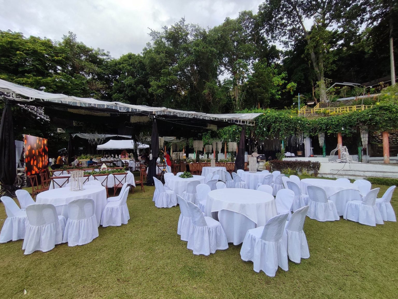 A Garden Embraced by Clouds: Gardens of Malasag at Cagayan de Oro ...