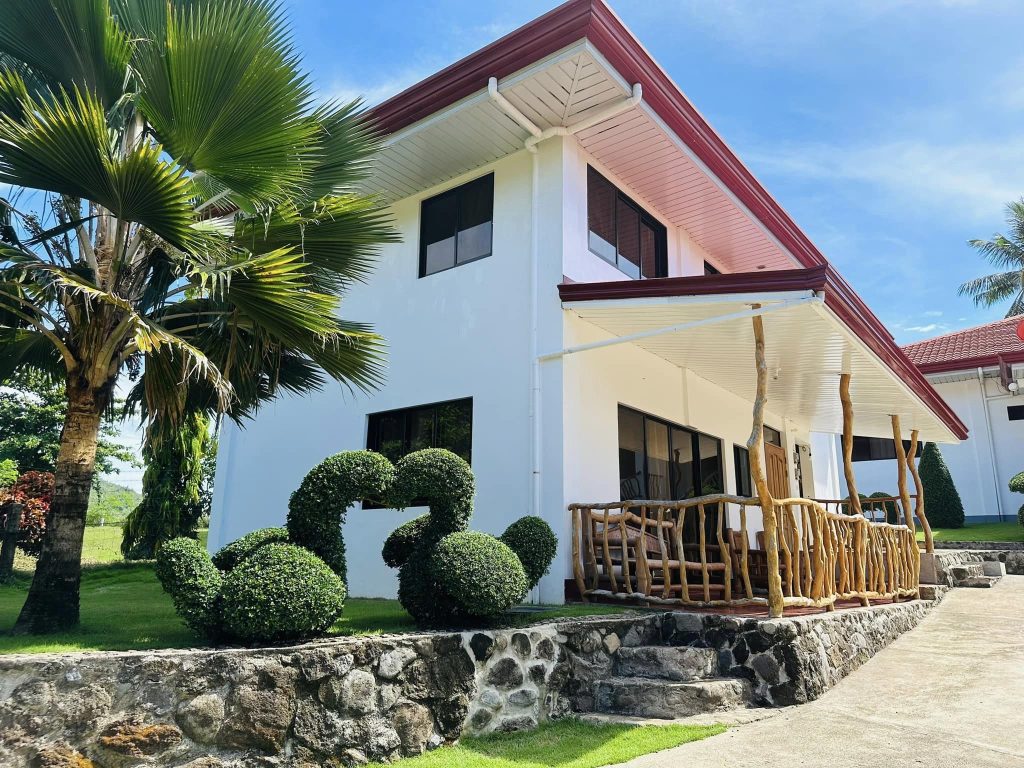 The Vacation You Never Knew You Needed – Tongatok Cliff Resort at ...