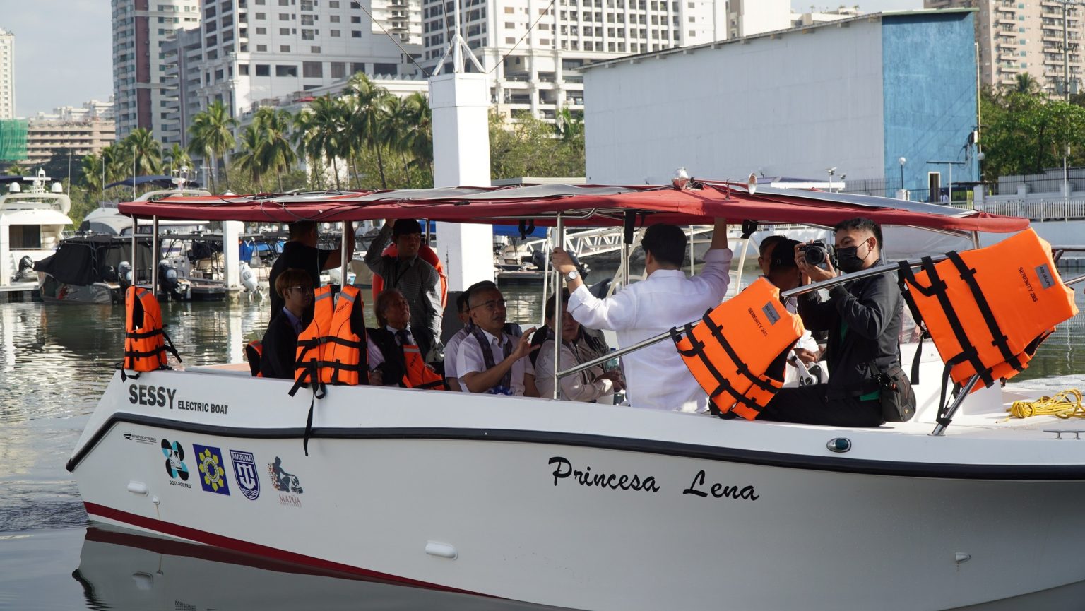 DOST Unveils SESSY E-Boat, a Filipino-Made Solar-Powered Wonder - VisMin.ph